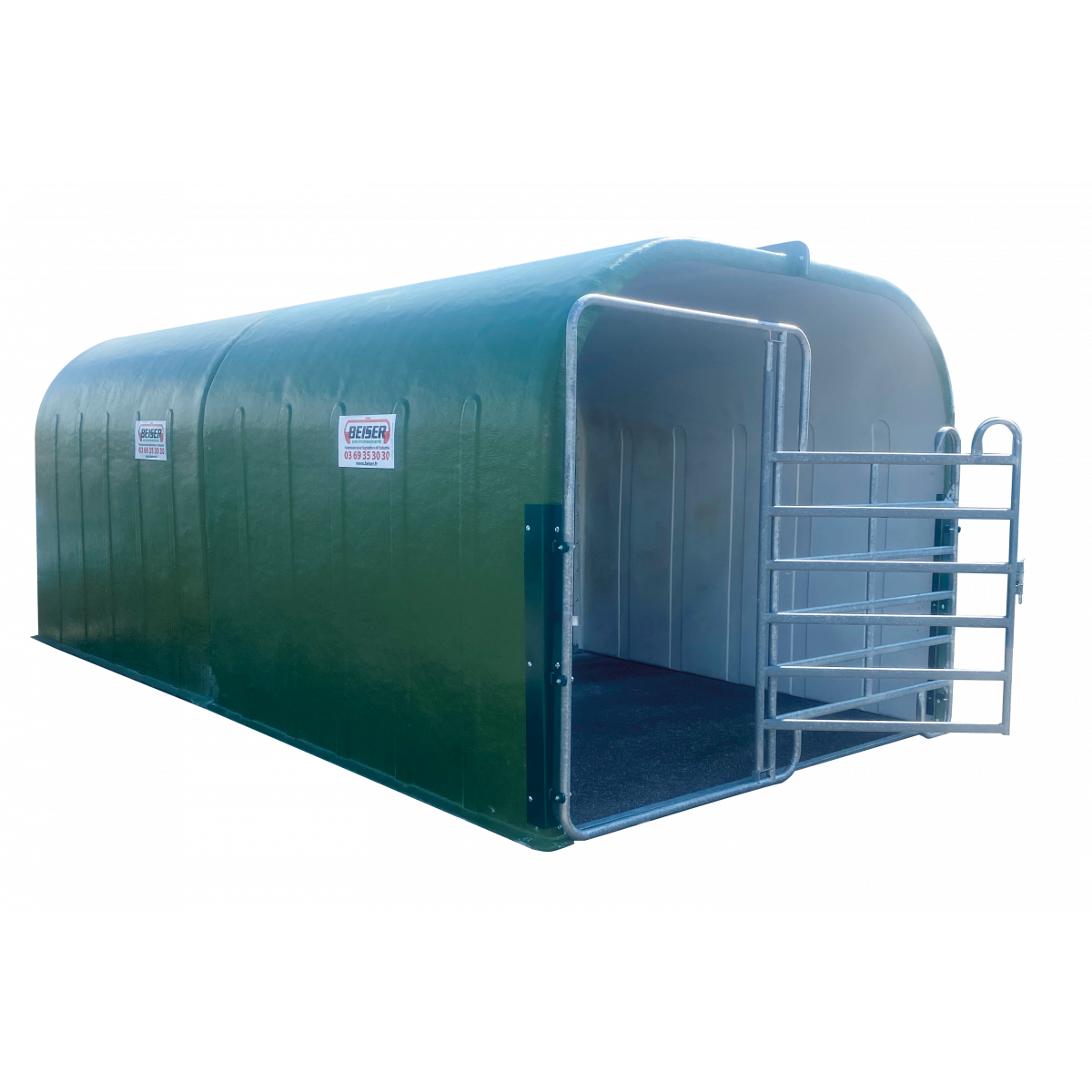 Box polyester 6 m avec barrière porte Texas et caillebotis PVC