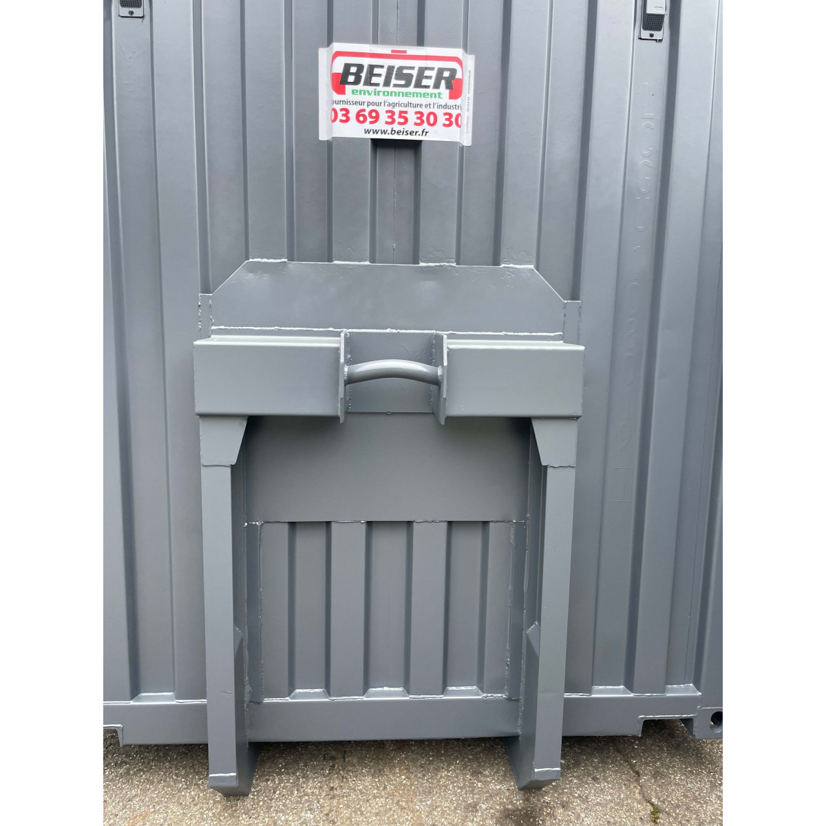 Conteneur maritime 20 pieds sur berce pour camion Ampliroll